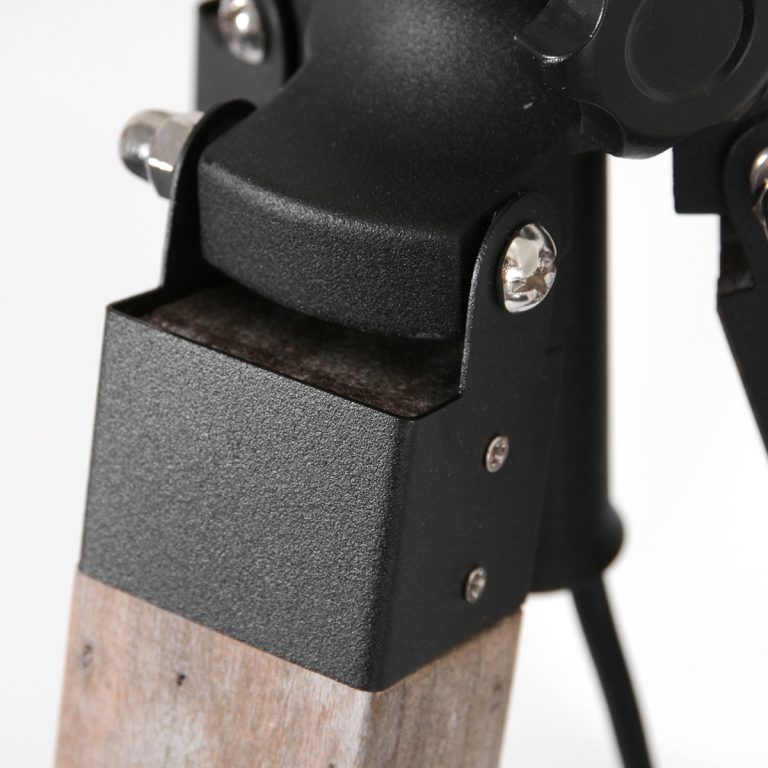 Vloerlamp driepoot naturel hout/zwart metaal Mexlite Triek ...