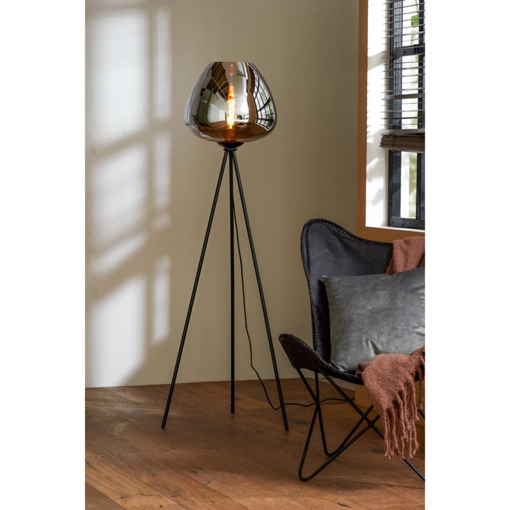 Zwarte vloerlamp modern met glazen bol Light & Living Mayson ...